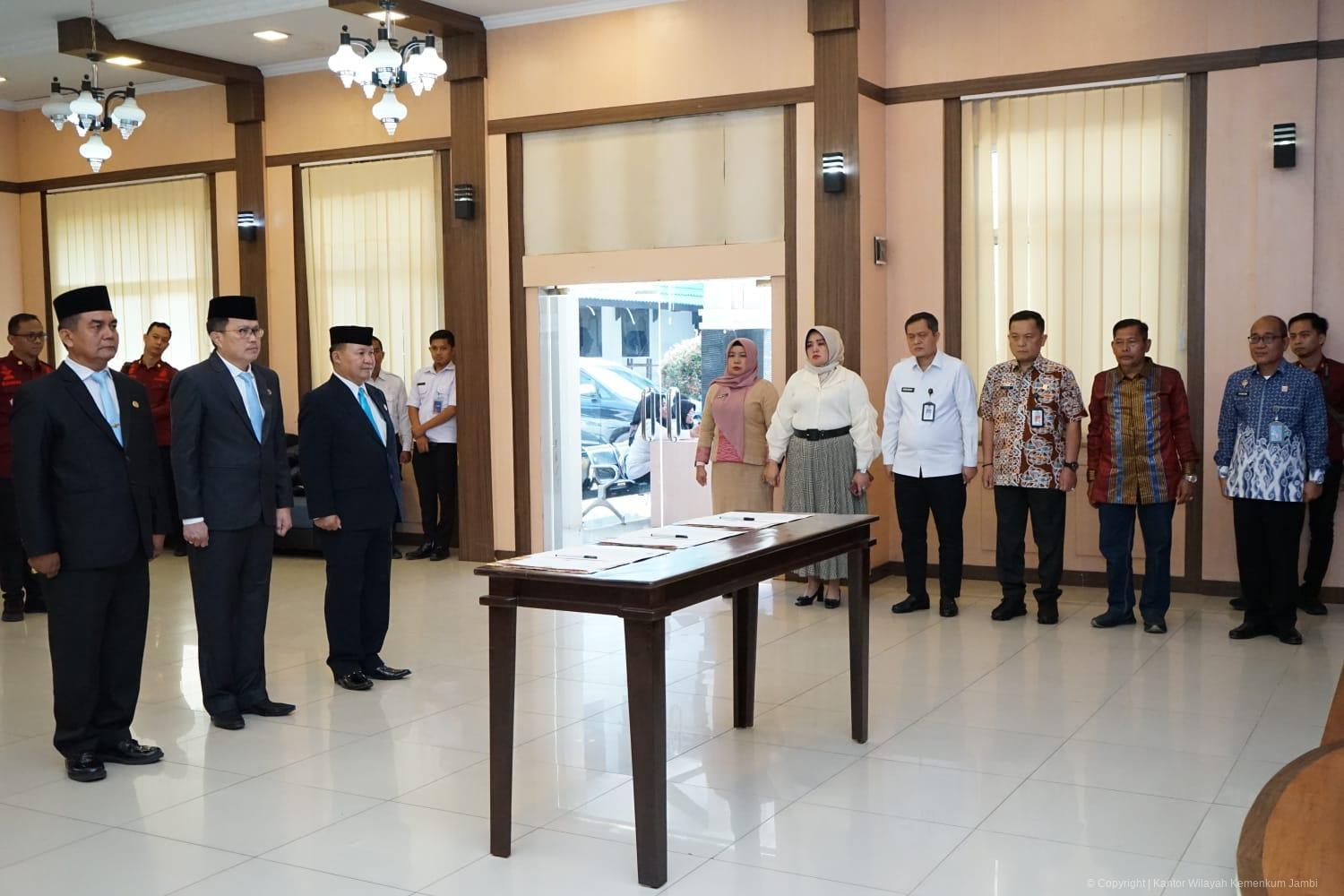 Kakanwil Kemenkum Jambi, Idris Hadiri Pelantikan Pejabat di Lingkungan Kanwil Ditjen Imigrasi Jambi